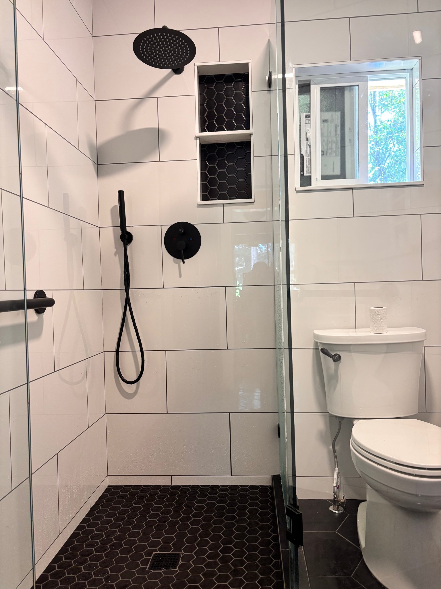 RECENT PROJECTS - Strong Tile